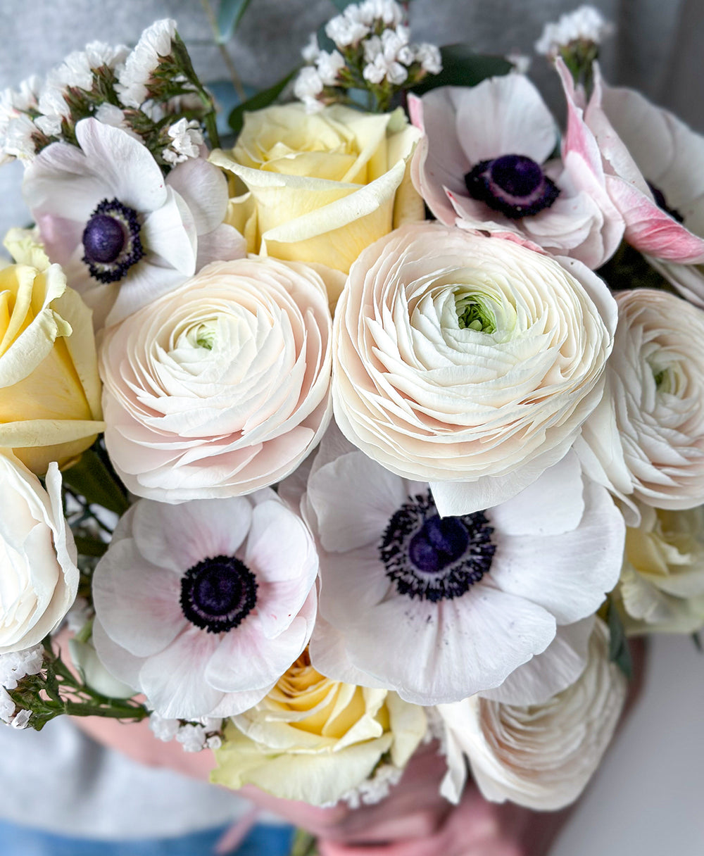 Buy Neutral Friends (15+ Stems) Soft Floral Mix | Elegant Bouquets