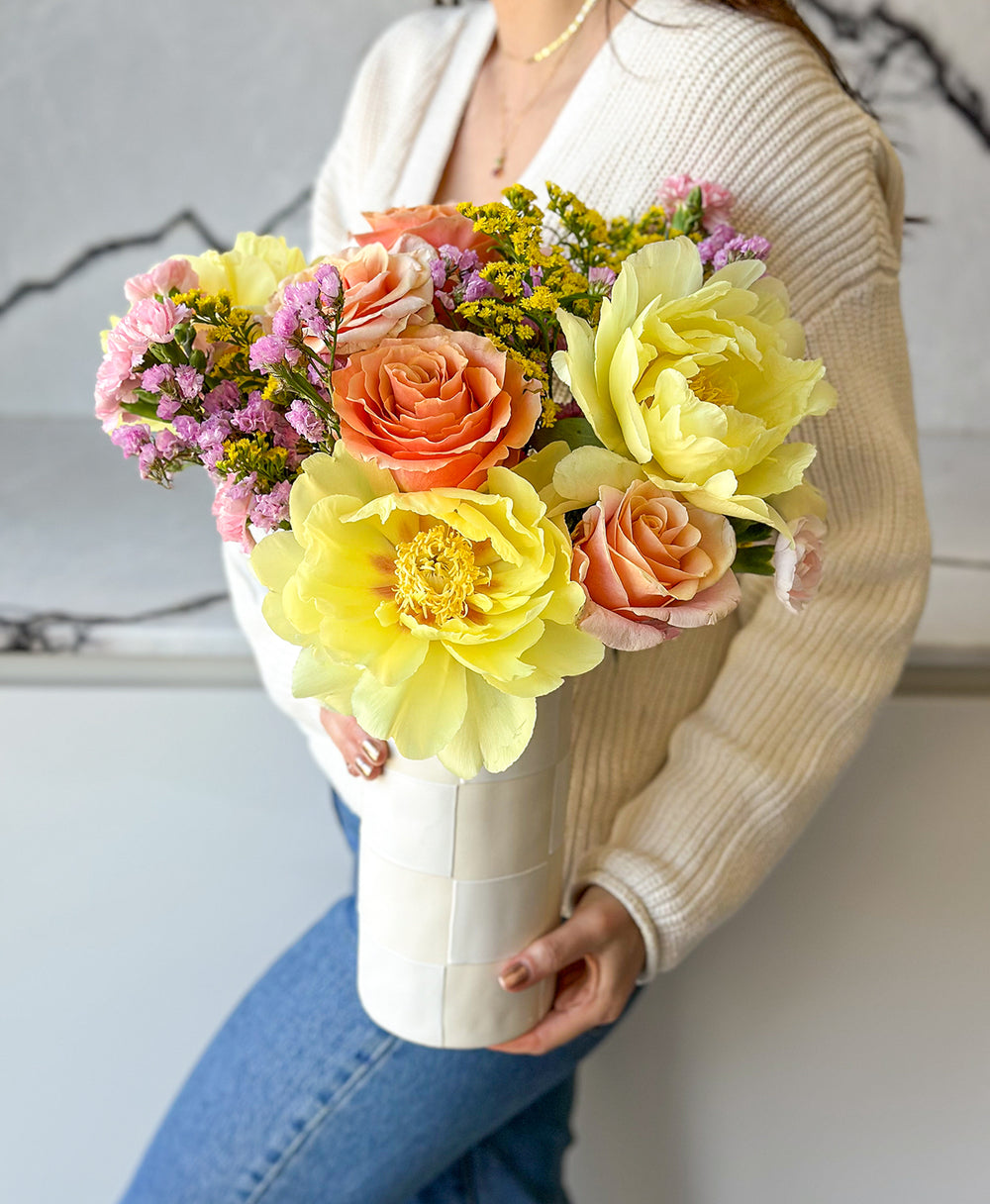 Rising Sun (13+ Stems)