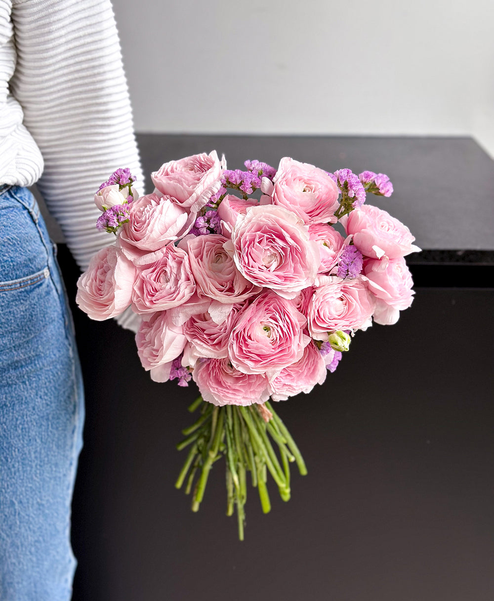 Bubble Gum Ranunculus (18+ stems)