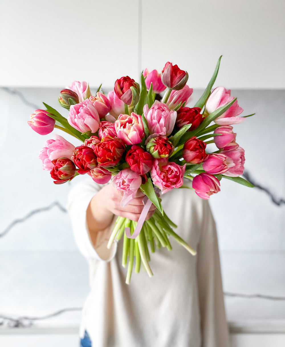 Two-lips Kiss (30 double tulips)